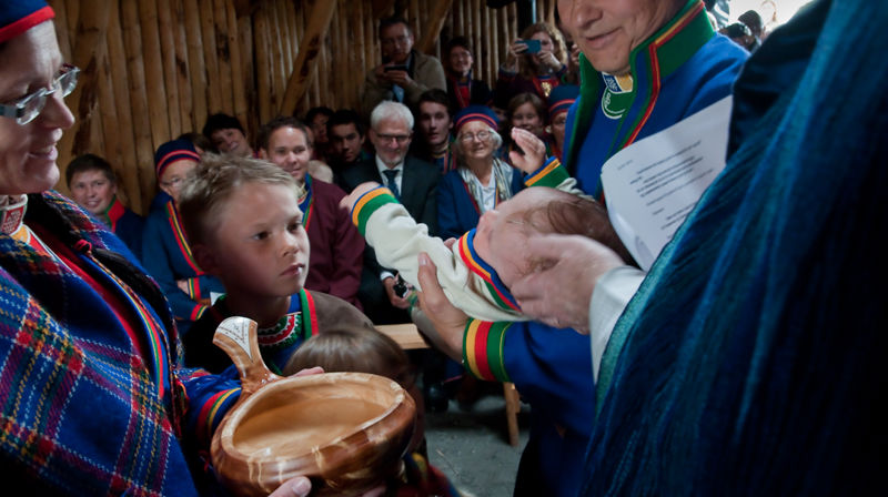 Dåp - Sámi girkoráđđi - Sáme girkoráde - Saemien gærhkoeraerie - Samisk ...